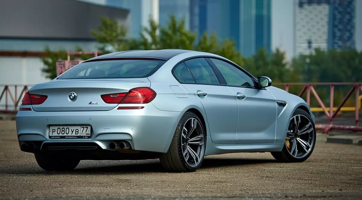 စမ်းသပ်မောင်းနှင်မှု BMW M6 Grancoupe: 