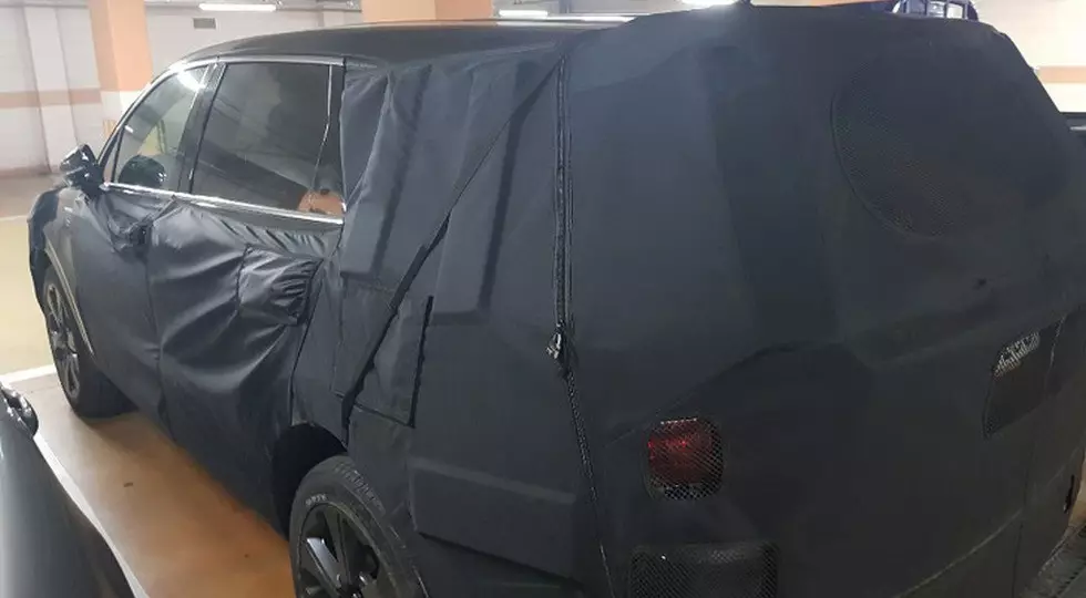 Bag-ong Kia Sorento: Tingali ang mga nangaging mga motor, apan gipaabut usab ang hybrid nga bersyon 34236_5