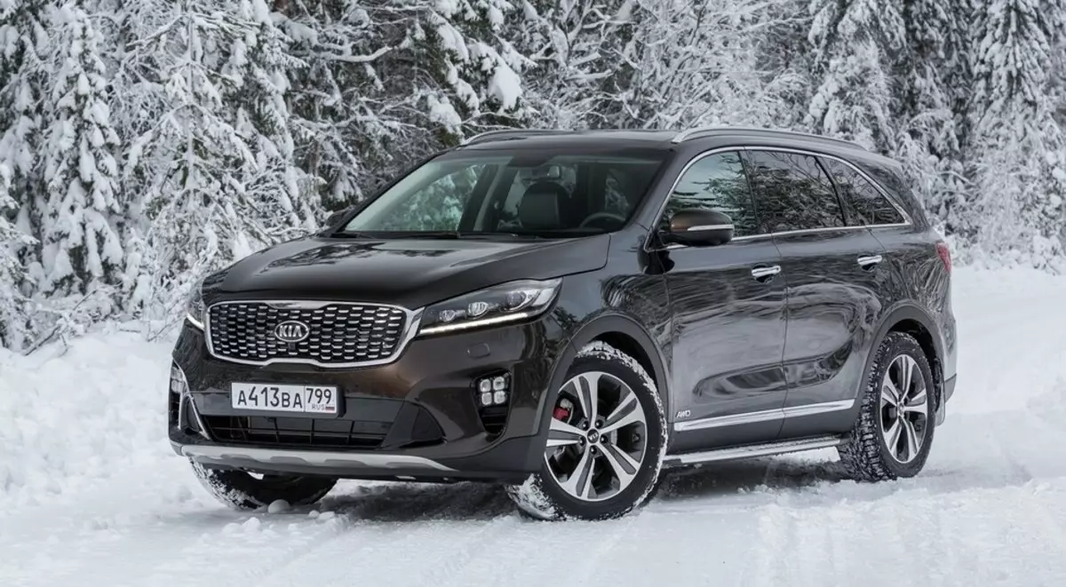 KIA Sorento: Ikekwe Motors gara aga, mana a na-atụ anya ụdị ngwakọ 34236_6