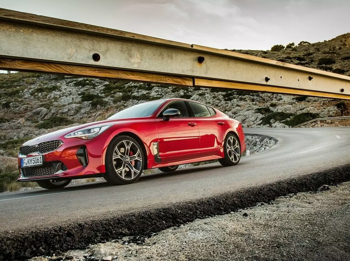 Суретте: kia stinger gt