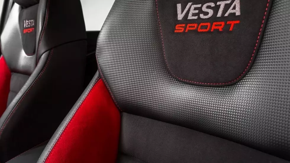 Lada-vesta-sport-interior-2