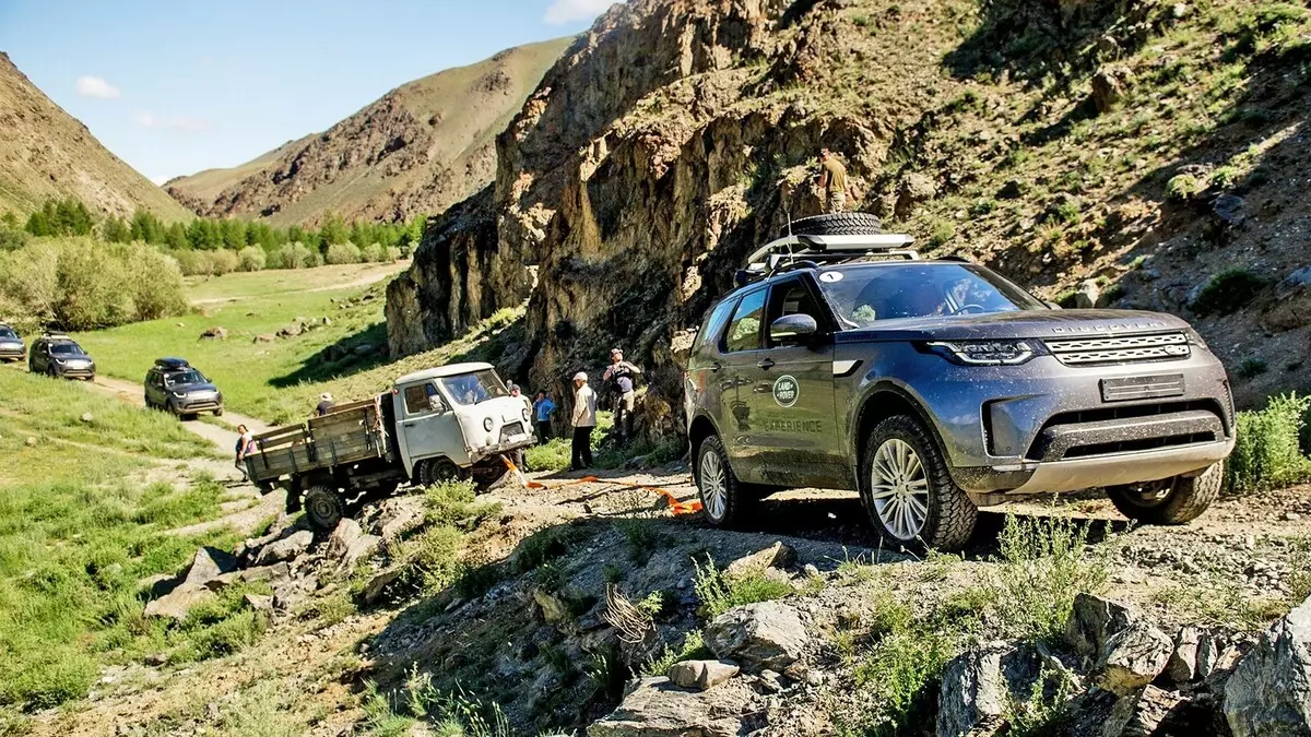 Су шомылдыру рәсімі: экспедициялық сынақ Land Rover Discovery 5 34333_14