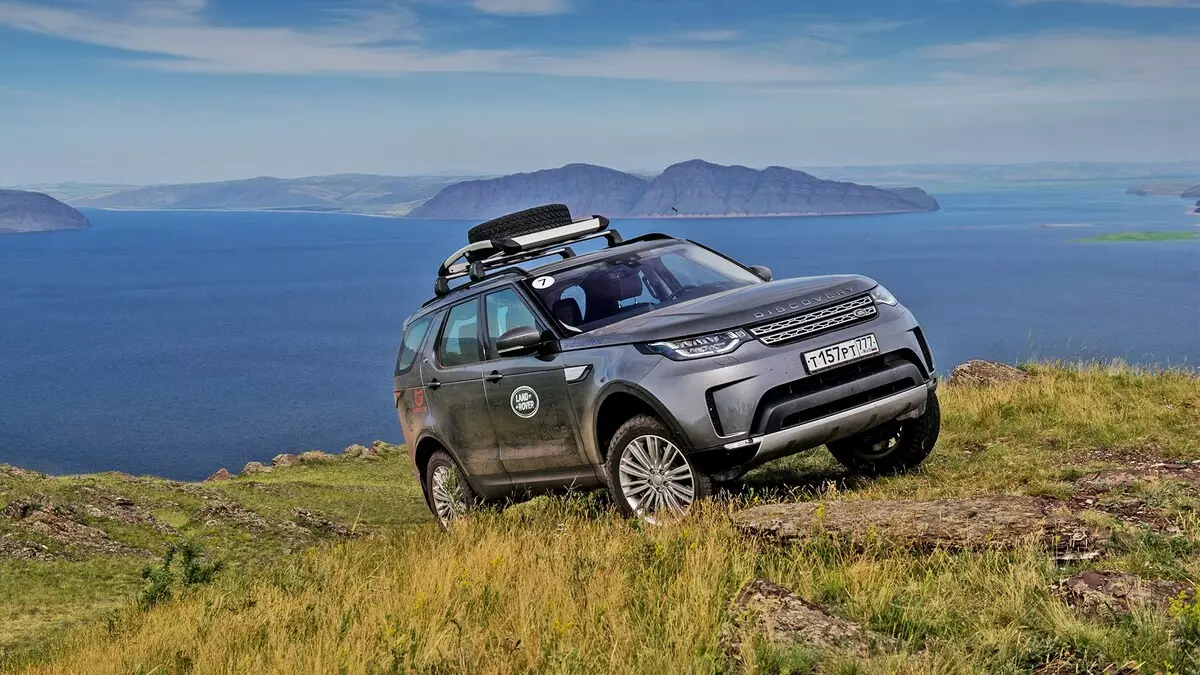 Хрышчэнне вадой: экспедыцыйны тэст-драйв Land Rover Discovery 5 34333_40