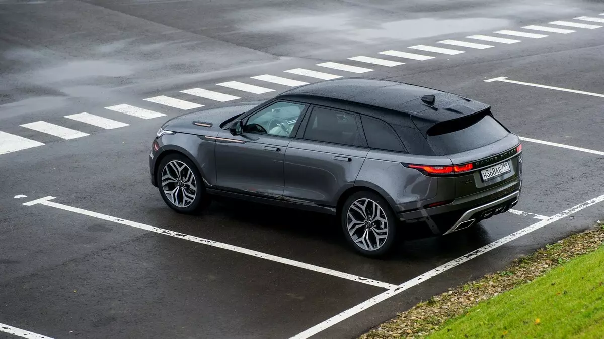 Помеѓу спортот и Евок: Првиот тест за тестирање ROVER VELAR 34345_39