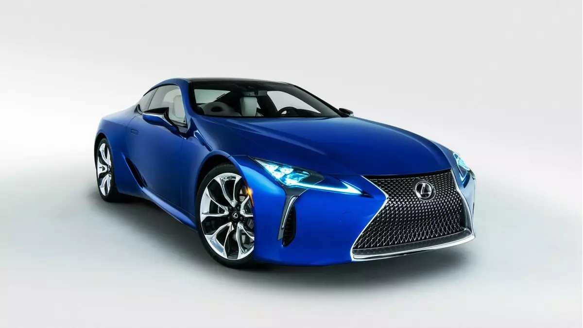 Black Panther fick en coupe lexus 34369_4