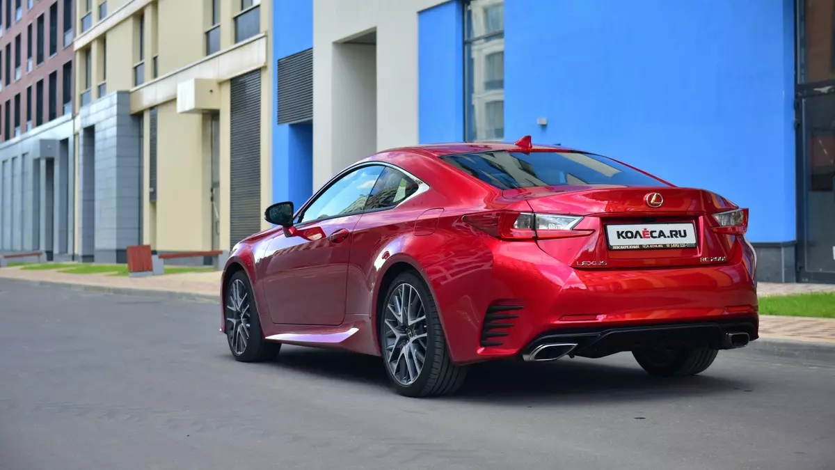 Umshini Obomvu: I-Lexus RC200T Test Drayivu 34382_39