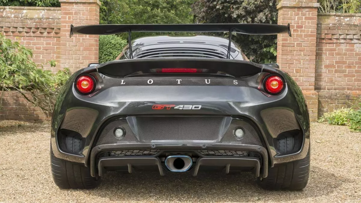 Lotus vydal najsilnejšie a najjednoduchšie športové auto 34442_4