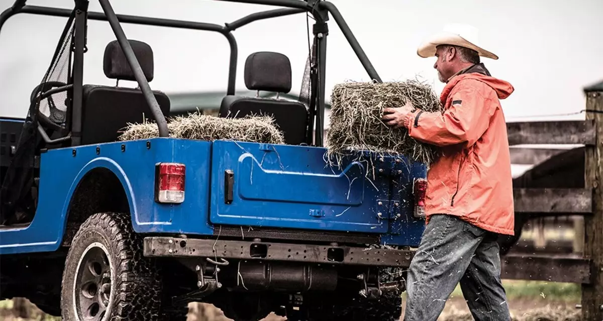 Was Jeep, het Toyota geword: Mahindra Roxor het nog 'n riskante facelifting oorleef 34486_1