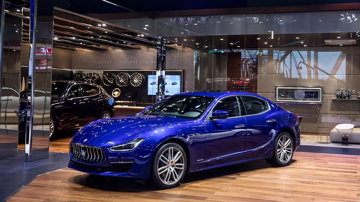 Maserati לעמוד ב אוטומטי סין 2018_ghibli granlusso my18