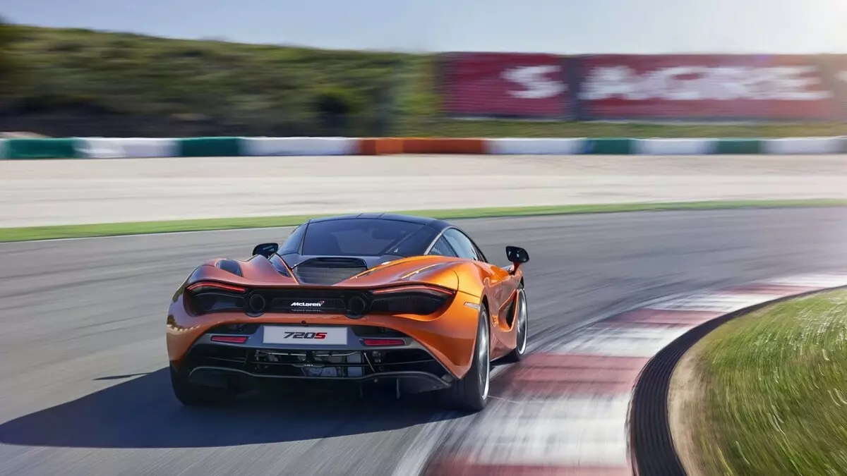 McLaren, Cenevre'de yeni bir süper araba çıkardı 34570_5