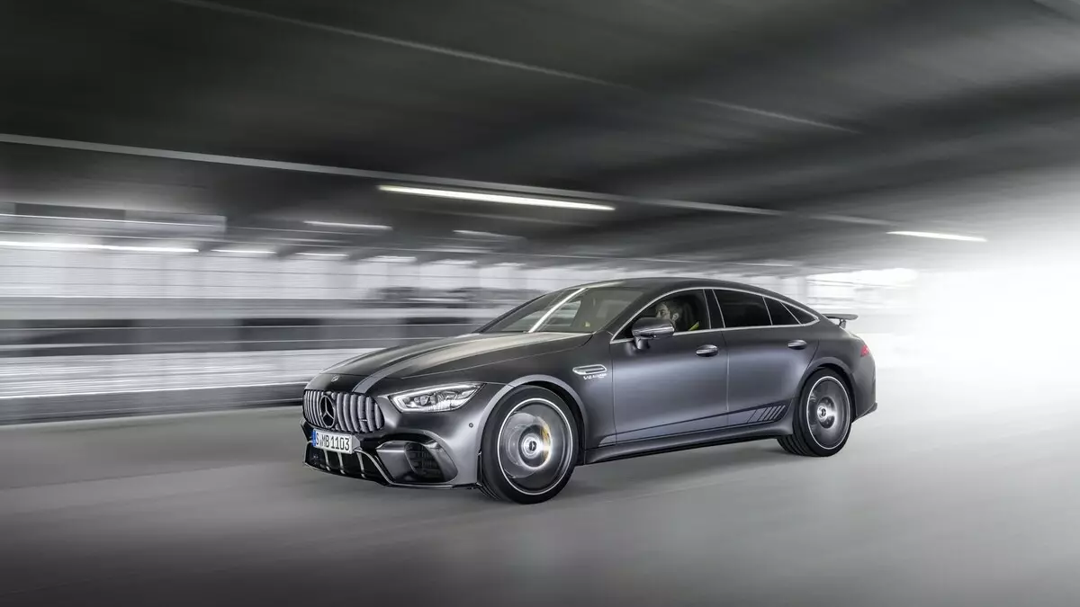 ይሞታል ኔክ Mededes-amg gt 63 Shabiess 4MAT + እትም 1: Noch Medr Grir Prry dt 4-Tüü 4-Tüü 4-Tüür Pode