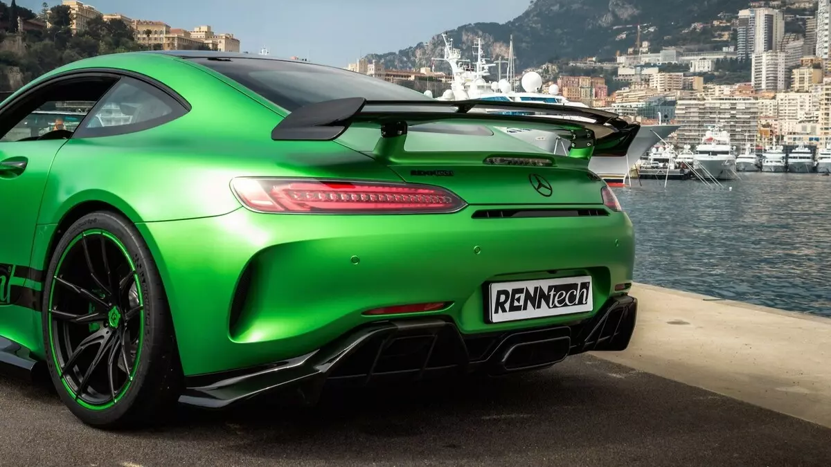 تلقى Mercedes-AMG GT R أكثر من 800 من الخيول 