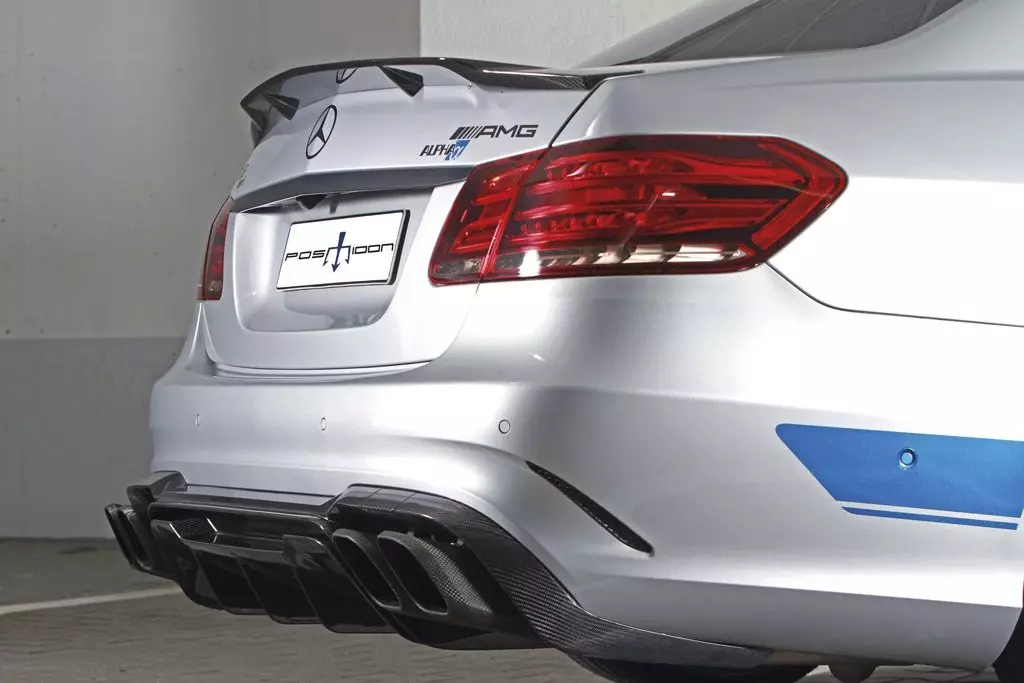 الديناميات قبل كل شيء: أقوى مرسيدس بنز E63 AMG من بوسيدون 34659_2