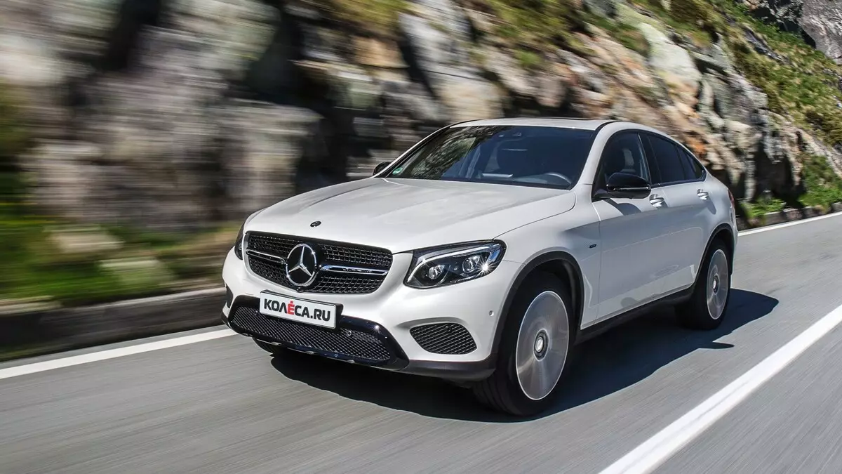 En yn 'e pir, en yn' e wrâld: Test Drive Mercedes-Benz Glc Coupe 34683_19