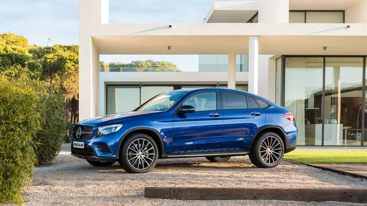 En yn 'e pir, en yn' e wrâld: Test Drive Mercedes-Benz Glc Coupe 34683_21