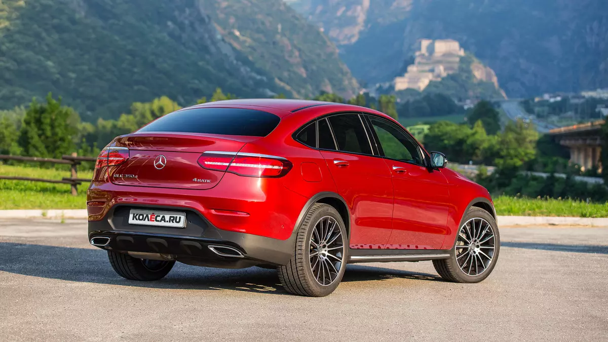 En yn 'e pir, en yn' e wrâld: Test Drive Mercedes-Benz Glc Coupe 34683_25