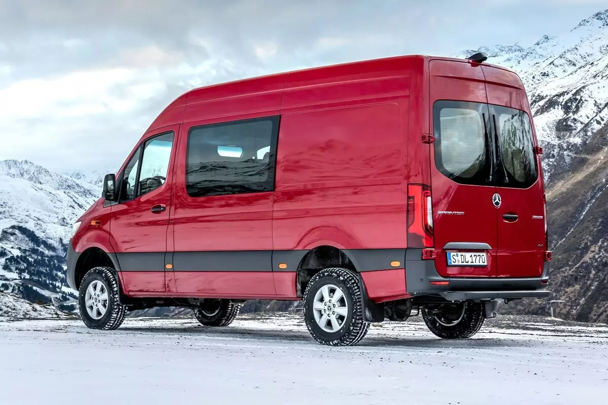 คูลเลอร์กว่า GLS: ใหม่ Mercedes-Benz Sprinter 4 × 4 ไปรัสเซีย 34715_4