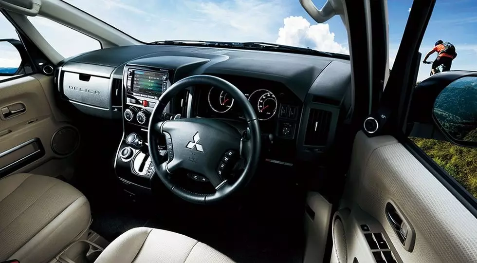 Mitsubishi Delica New Generation- ը բռնել է Եվրոպայում թեստերի ժամանակ 34770_2