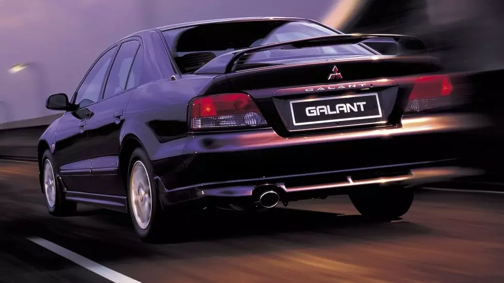 Στη φωτογραφία: Mitsubishi Galant Sport '1996-2003