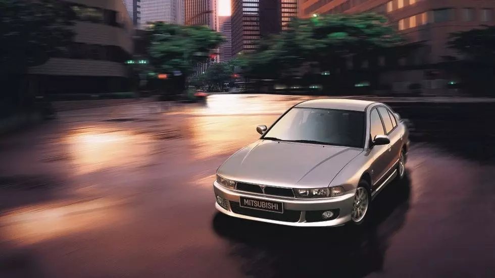 Στη φωτογραφία: Mitsubishi Galant Elegance '1996-2003