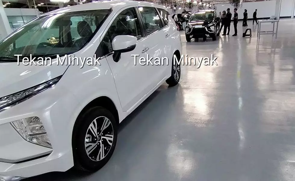 Compactvan Mitsubishi Xpander: ulica v štýle krížovej verzie a inej továrne 34791_2