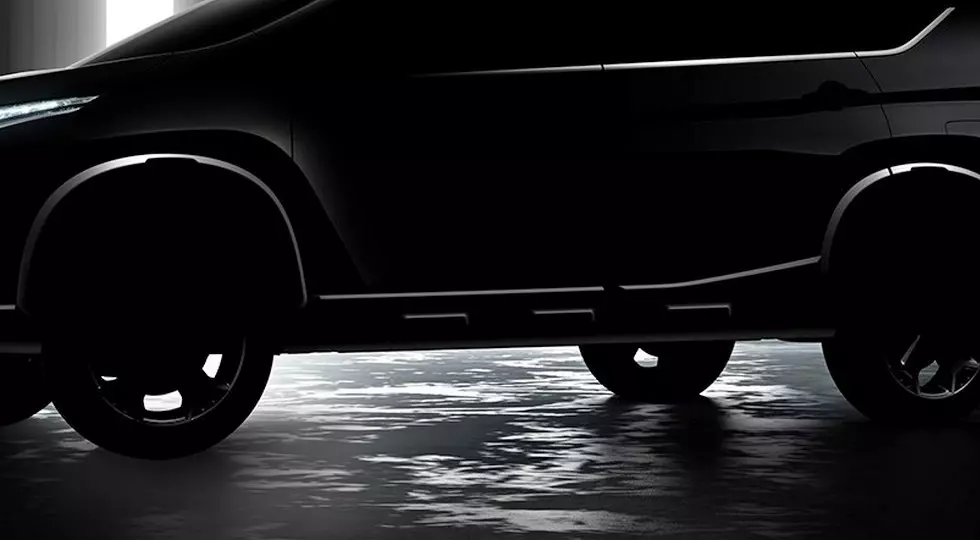 Mitsubishi sa walang kabuluhang intrigues: Sa markang brand new crossover, ang Ven Xpander ay guessing 34793_2
