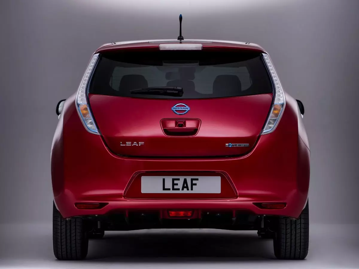 Nissan Leaf duniani kote '2013-17.