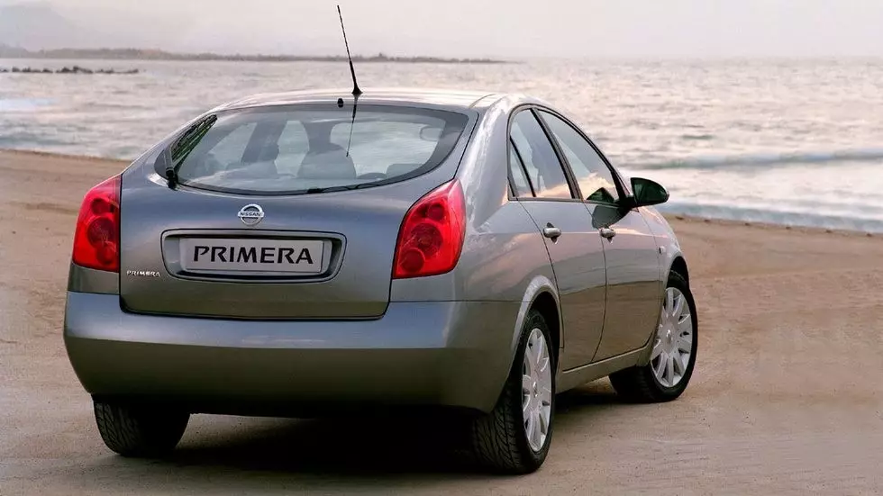 Nissan Primera Hatchback (P12) '2002-08