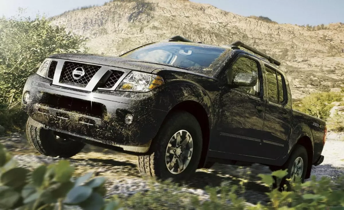 Nissan Frontier 2016.