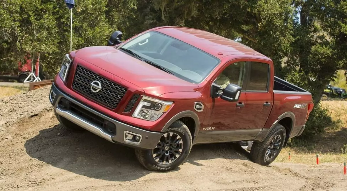 Bilketa Nissan Titan eredu globala izan daiteke 34873_1