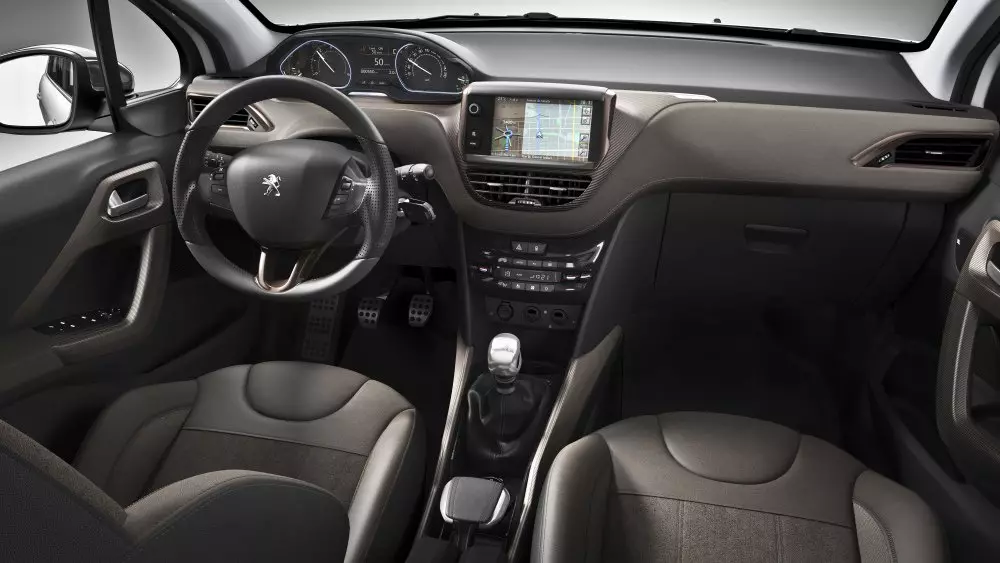 Peugeot 2008: interno