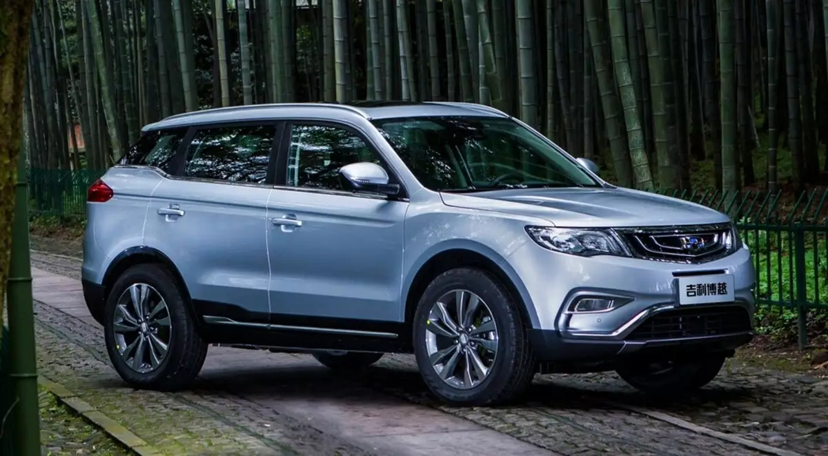 Crossover Geely Atlas změnil jak značku, tak design: první fotky 34956_8