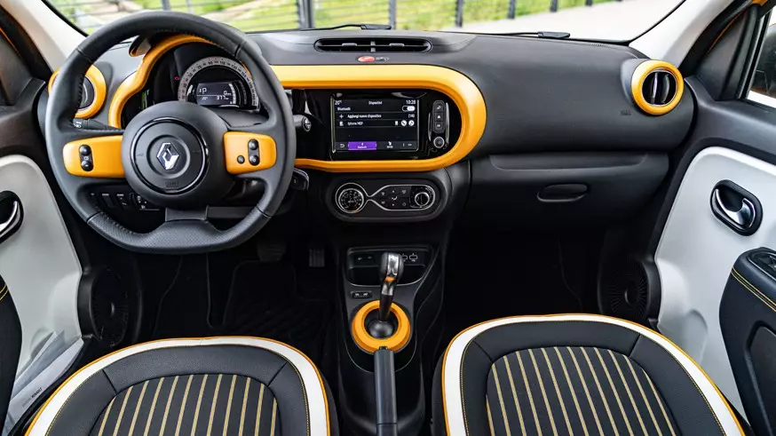 Renault Twingo Z.E. Obter unha plataforma desde o intelixente EQ Forfour Electrocar. Estriere na primavera 35019_3