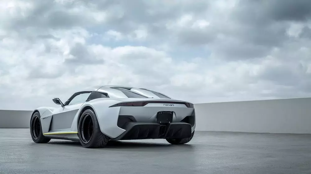 Rezvani était anosaid par la vente du Supercar 