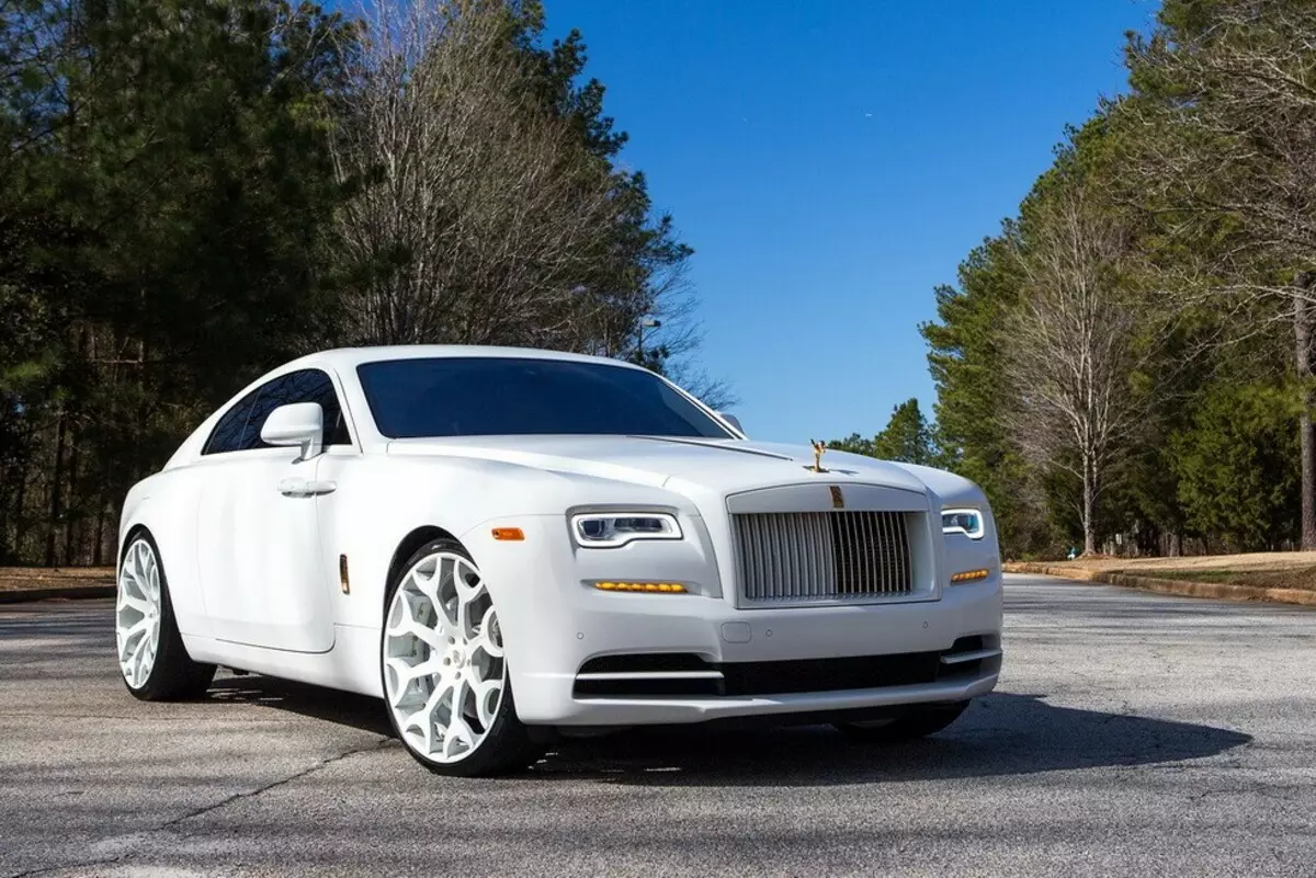 Roadshow International은 Rolls-Royce Wraith Special을 소개했습니다 35060_1