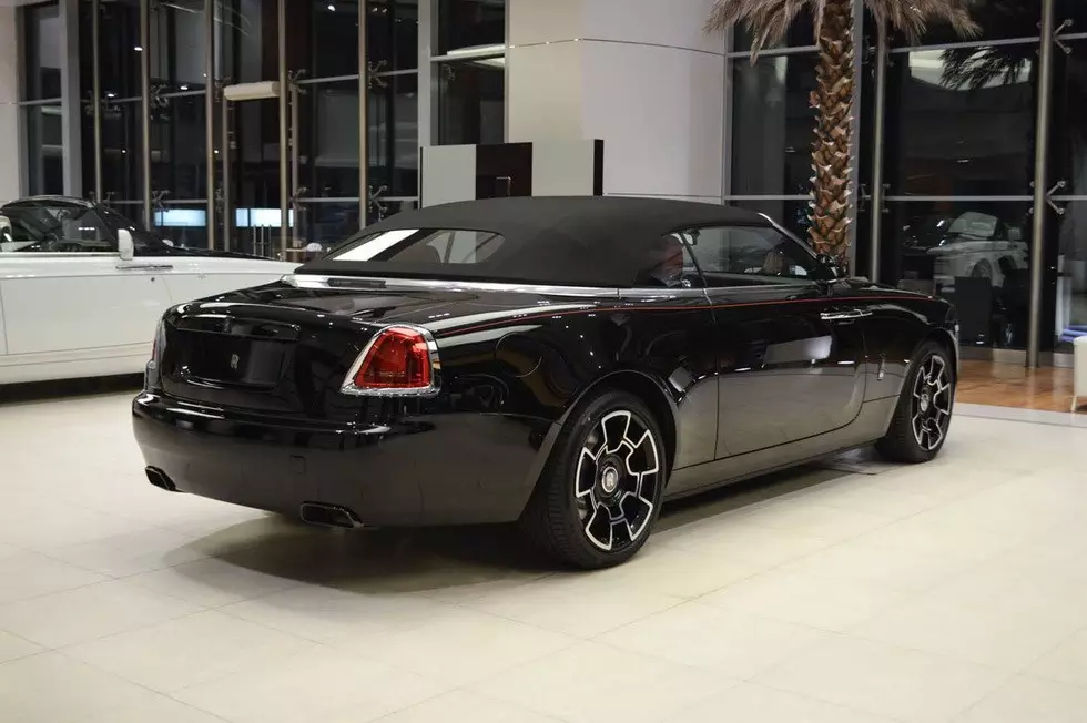 Unique Rolls-Royce Dawn a mis en vente à Abu Dhabi 35061_2