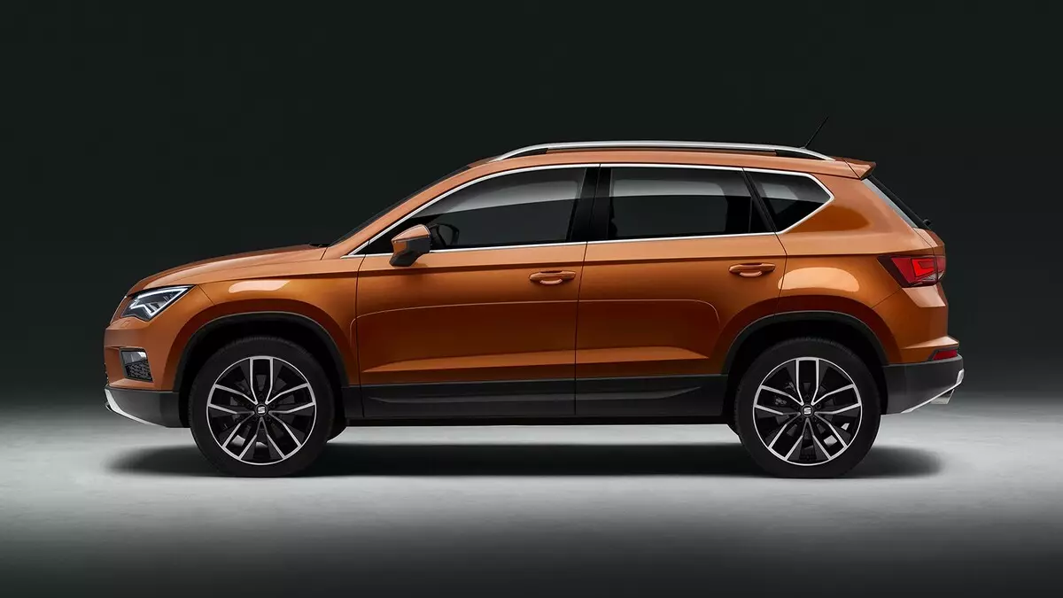 A SEAT ATECA-t 26 tonna homokból vakították 35087_2