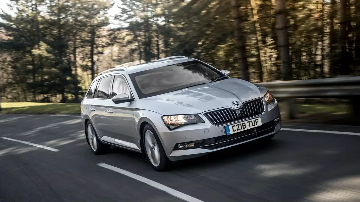 SKODA_SUPERB_COMBI_AMOURED_5