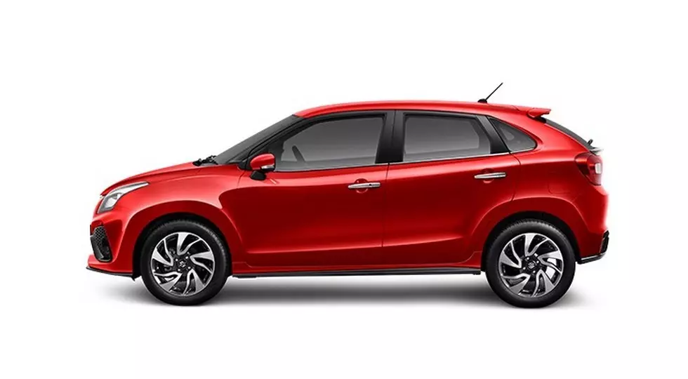 SUZUKI BALENO eguneratu da: turbulesta mozorro batean, baina 