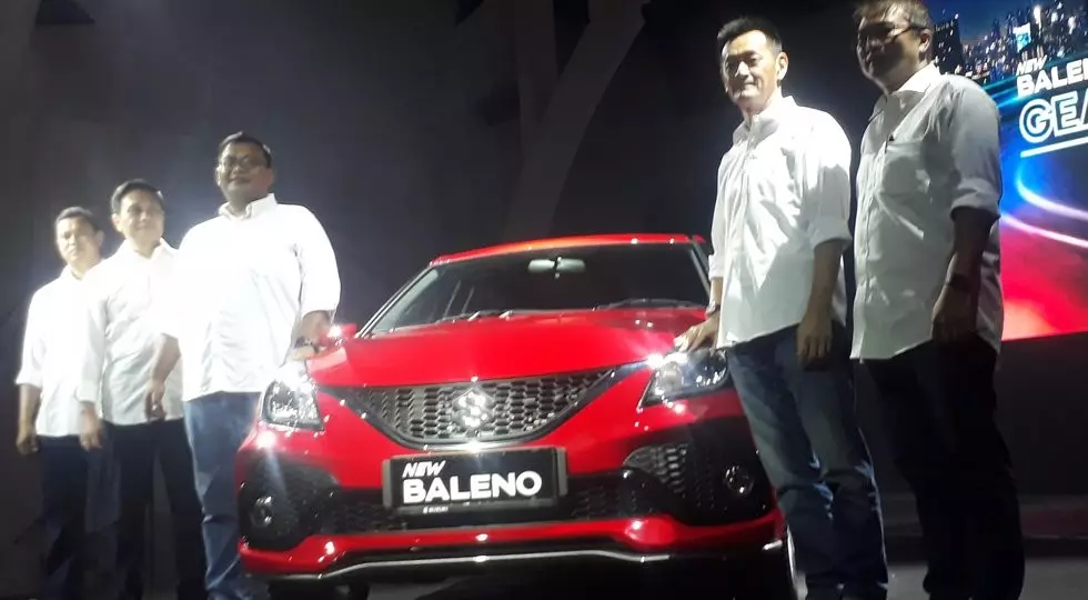 SUZUKI BALENO eguneratu da: turbulesta mozorro batean, baina 