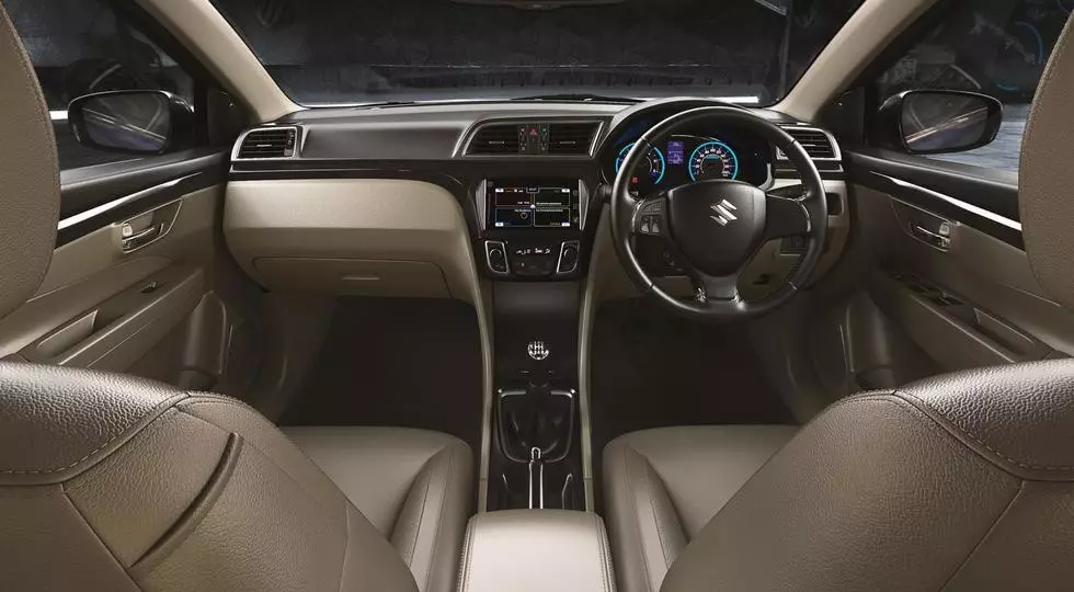 Sedanas Suzuki Ciaz-2019 įsigys naują variklį 35168_9