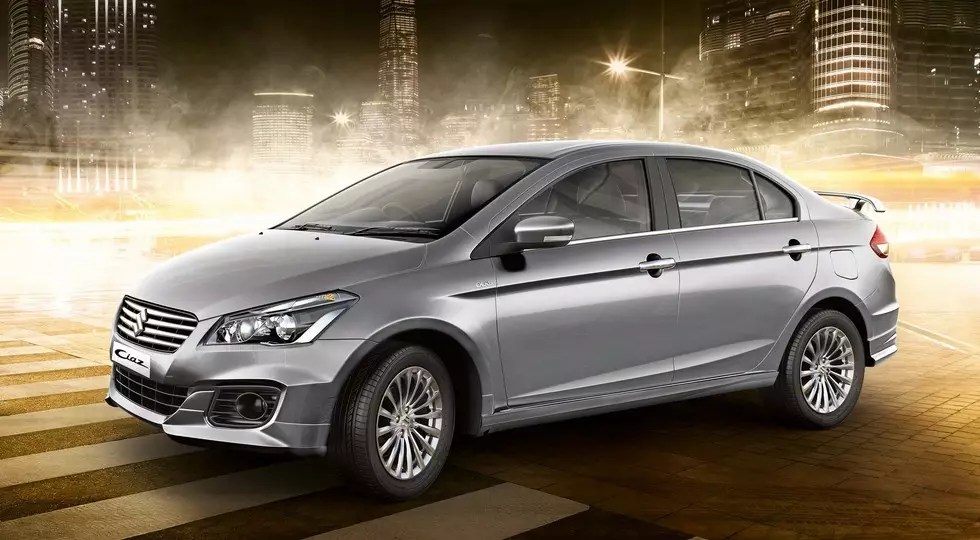 Sedan suzuki ciaz kehilangan versi "di bawah sukan" sebelum menaik taraf