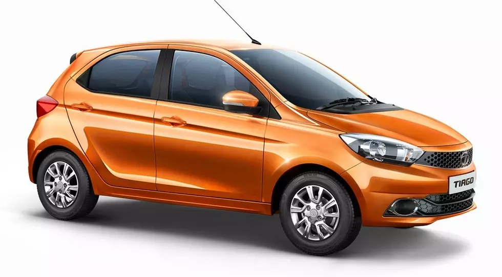 Fotoda: Standard Tata Tiago