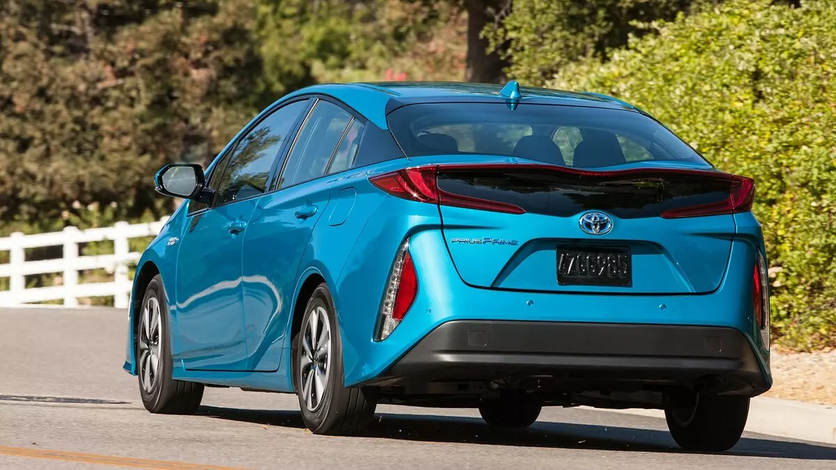 Toyota di derheqê lêçûnên rastîn ên Prius Prius de axivîn 35298_3