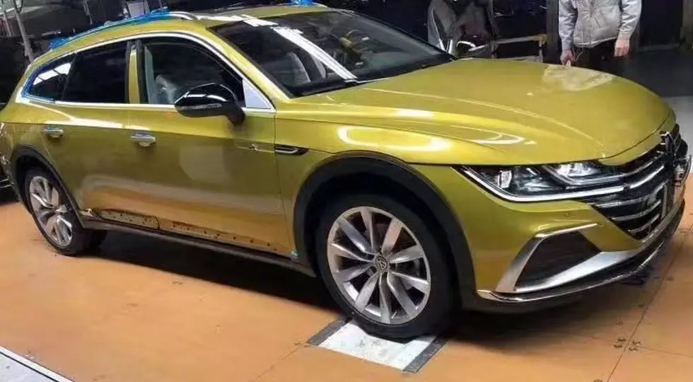 Універсал Volkswagen Arteon засвяціўся на фота: не проста «адрына», а кросовер 35369_2