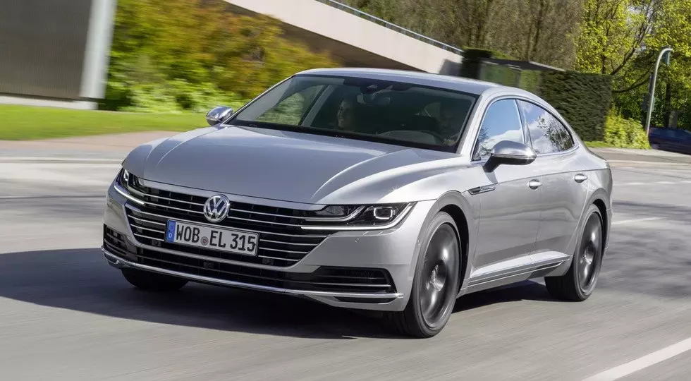 Універсал Volkswagen Arteon засвяціўся на фота: не проста «адрына», а кросовер 35369_3