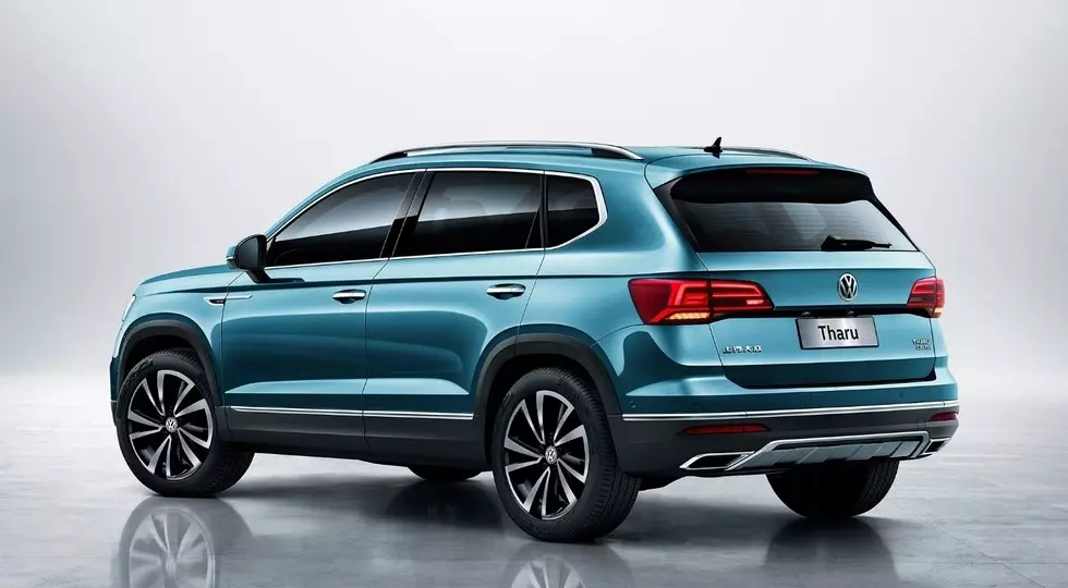 Tiguan yang lebih murah dan dapat mendaftar di Rusia: VW menunjukkan crossover Tharu 35426_4