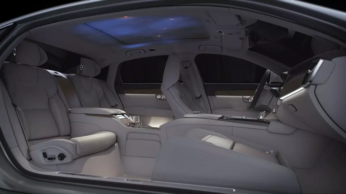 La più lussuosa Volvo S90 ha ricevuto il proiettore del soffitto 35444_6