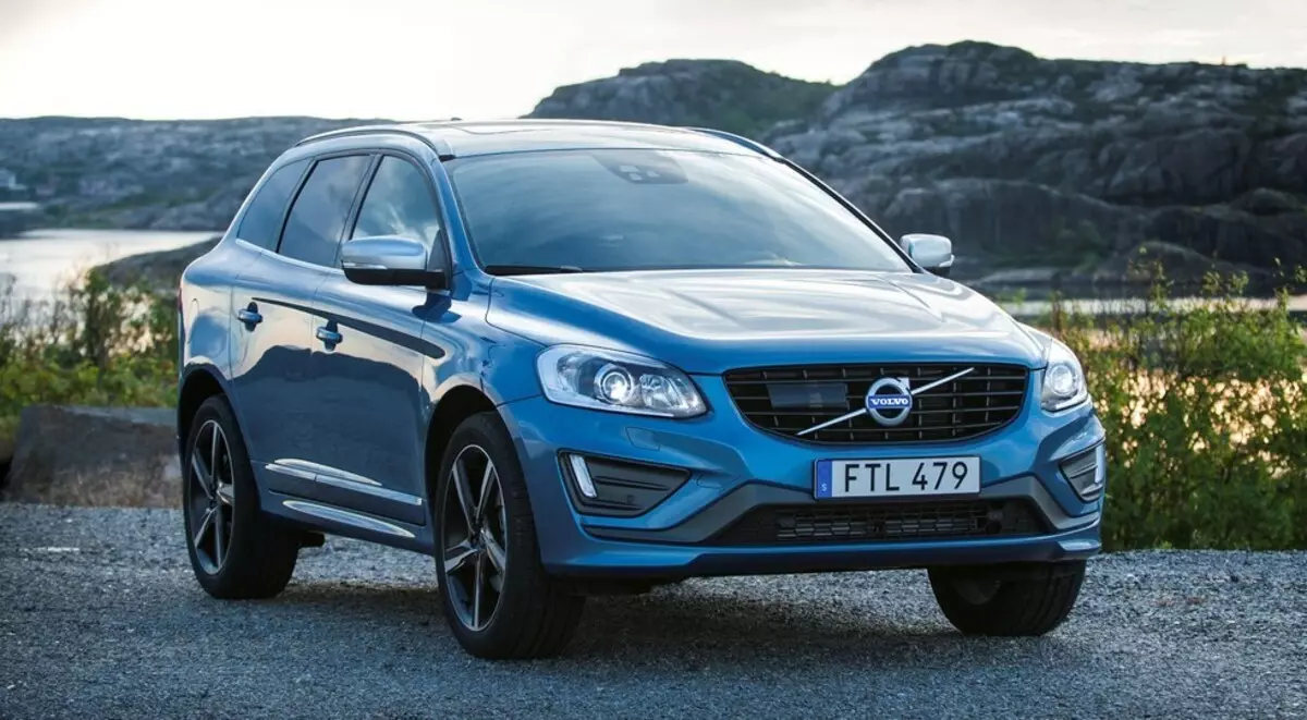 Trong ảnh: Volvo XC60 thế hệ cũ