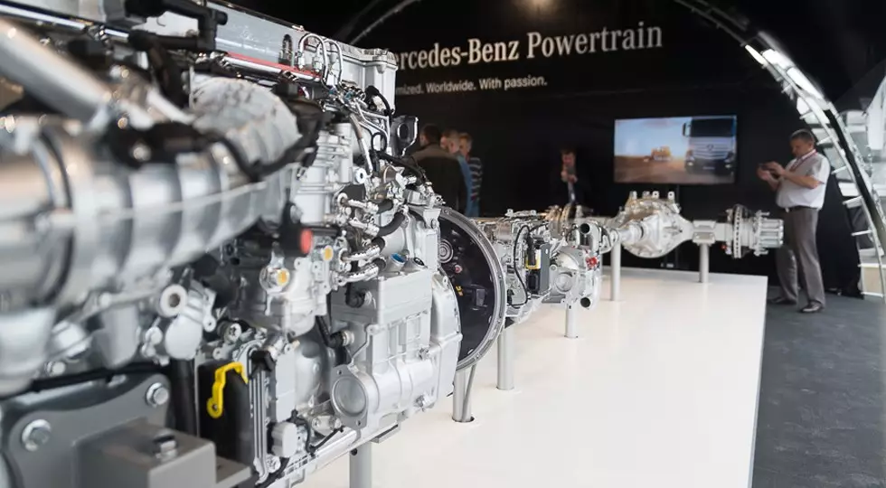 Mercedes-Benz veoauto mootorid Vene Föderatsiooni teenib MAZ